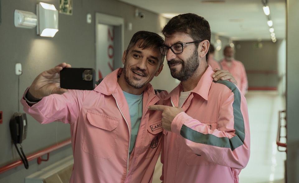Atreseries estrena la comedia original Dos años y un día