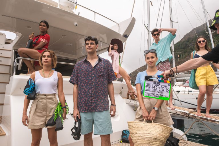 Netflix estrena Oasis, su nueva serie española de Bambú Producciones ...
